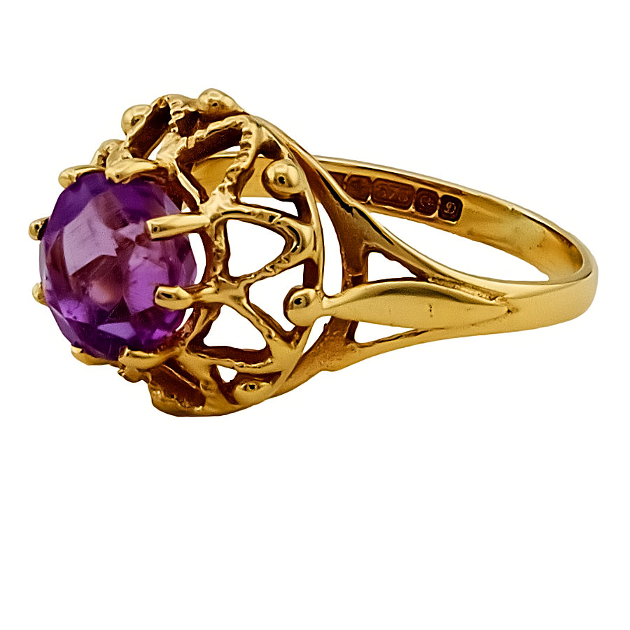 9ct Gold Amethyst Claw Set Ring size L